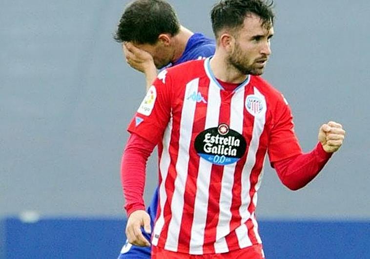 Sebas Moyano firma dos años en el Real Oviedo | El Comercio: Diario de Asturias